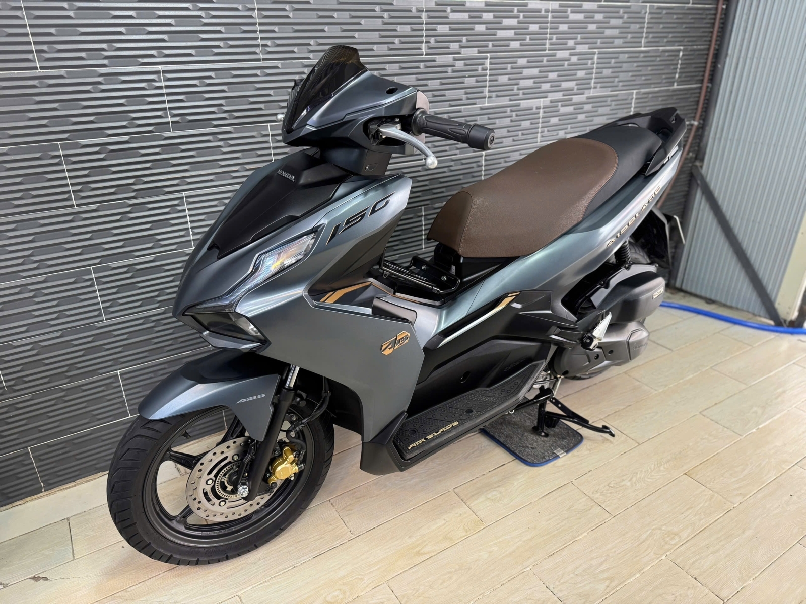 Ab 150 abs 2021 bstp 9000km